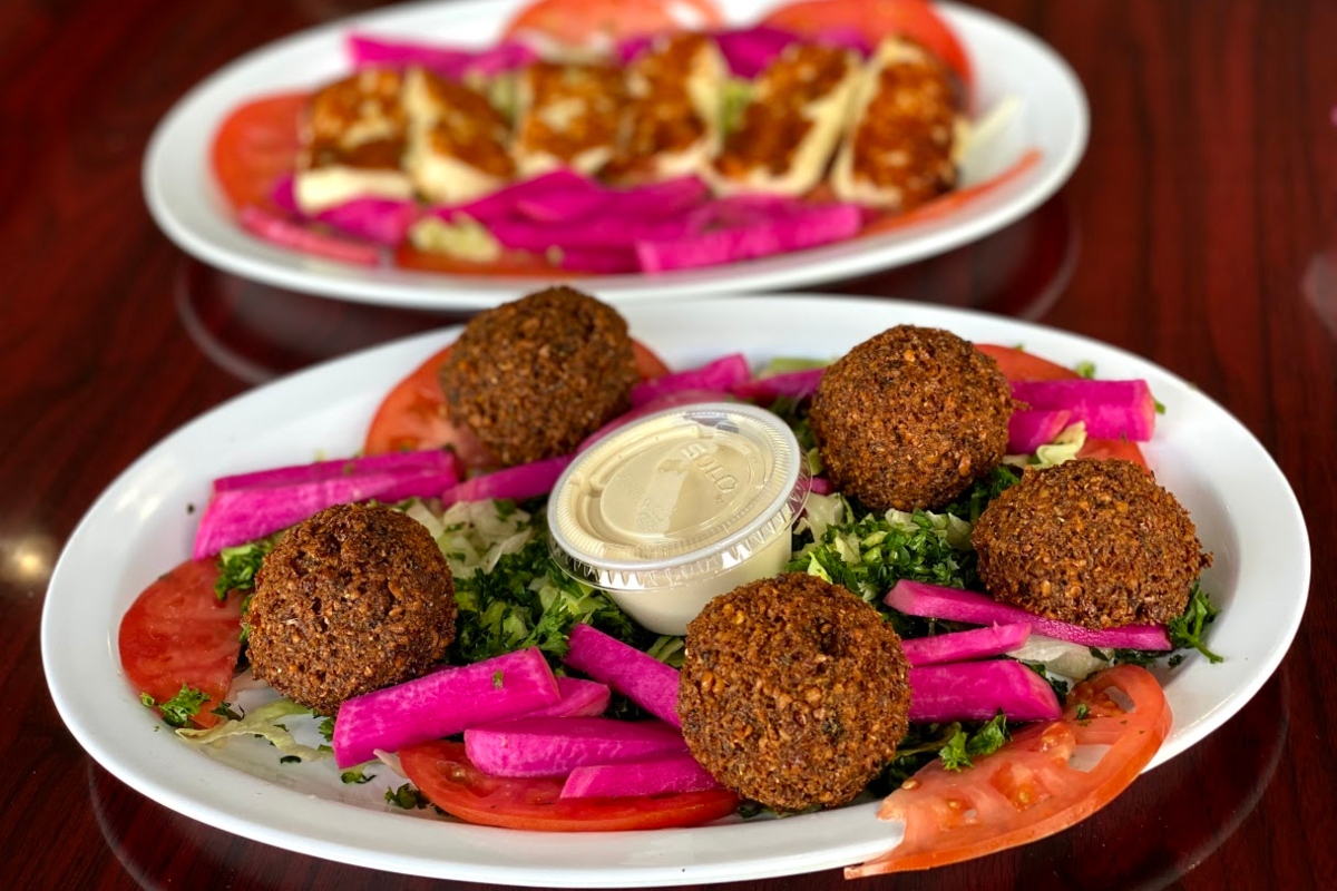 Raouche Café's Lebanese eats will make vegetarians smile