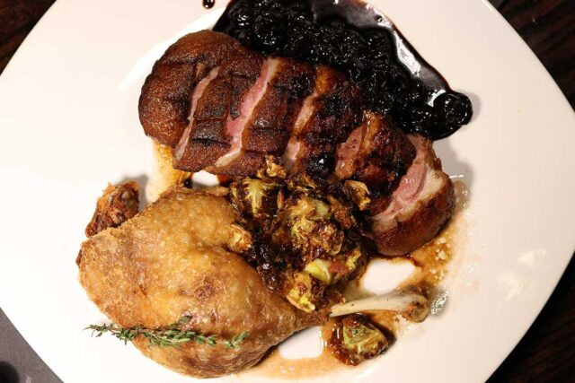 Olde Dominion Tavern Serves Upscale Fare in Casual Setting
