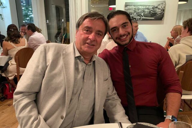 Yellow Diner in Vienna Opens