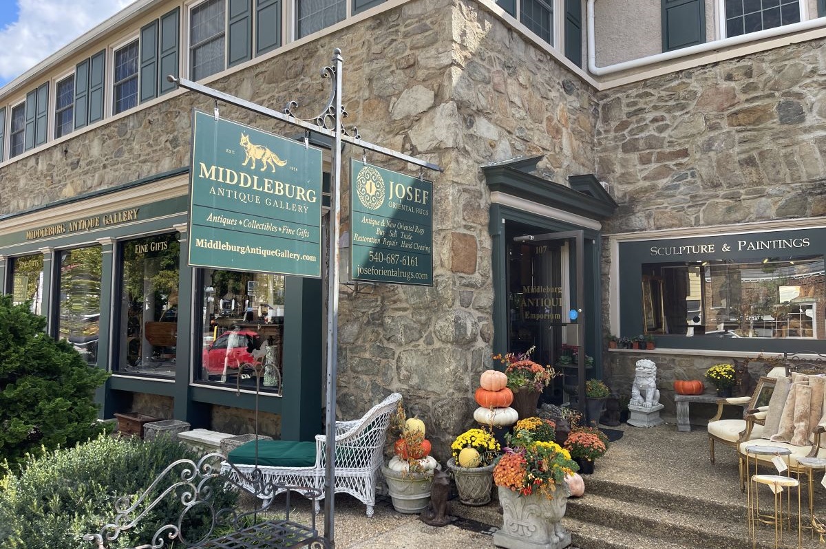 Middleburg: Your Guide to Shopping and Dining