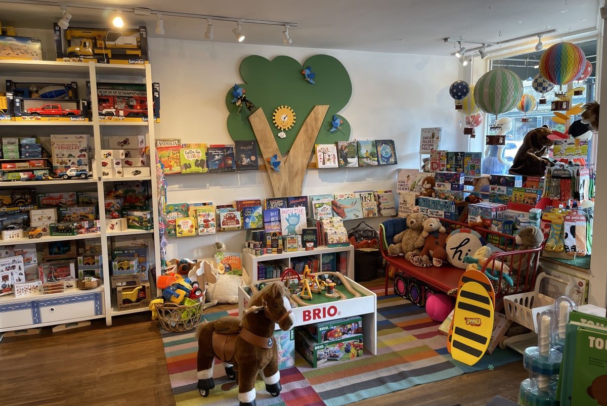 Middleburg: Your Guide to Shopping and Dining