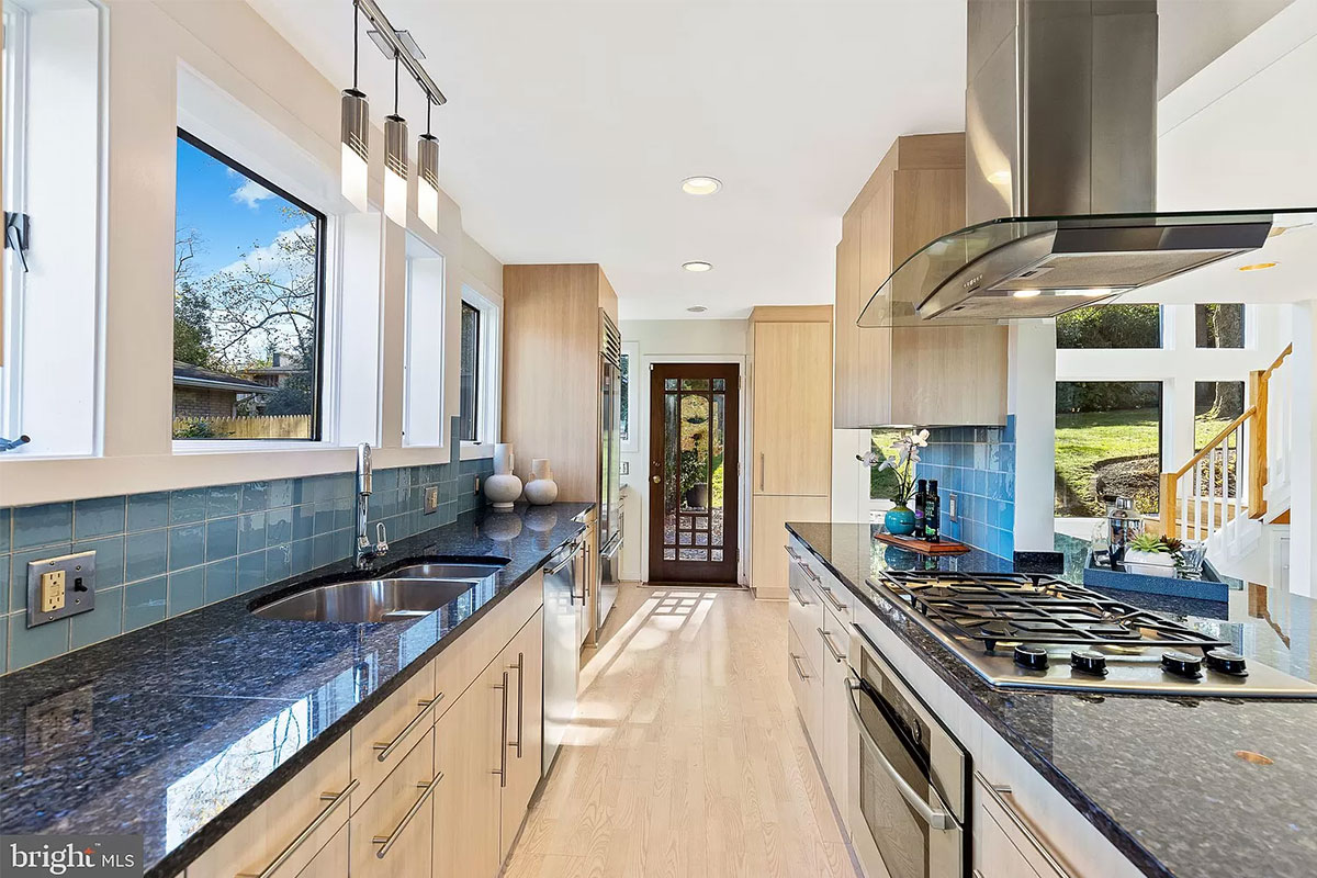 6253 Lakeview Dr. Is On the Market for $1.49M