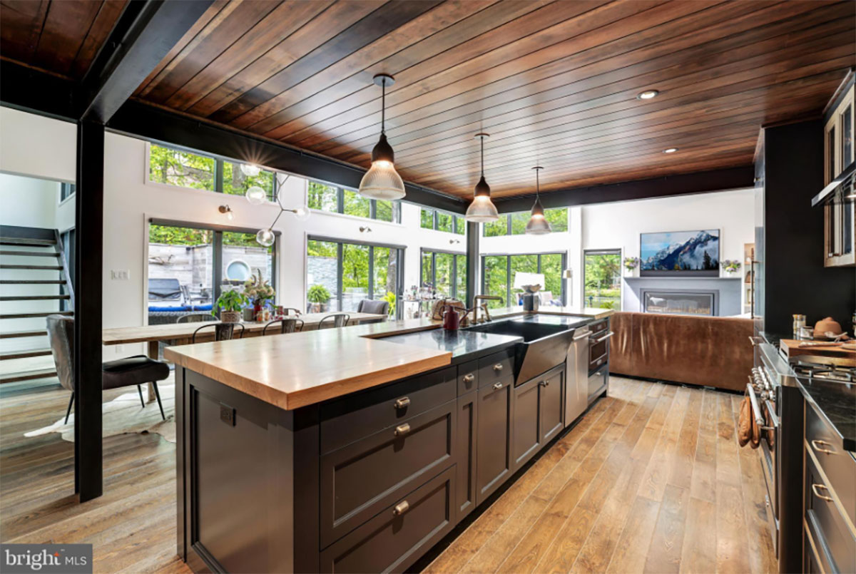 1926 Upper Lake Dr. on Market for $2.8M, Lakeside Reston Retreat