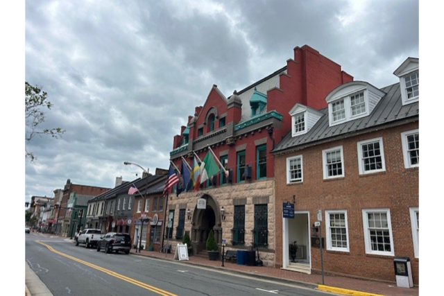 Leesburg Historic District: Your Guide to Shopping and Dining