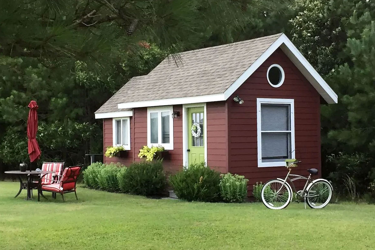 Put Your Feet Up at These Tiny Homes in Maryland and Virginia