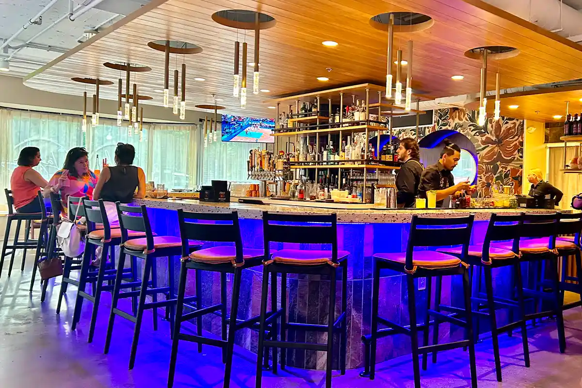 Láylí Mediterranean Brings International Flair to Clarendon