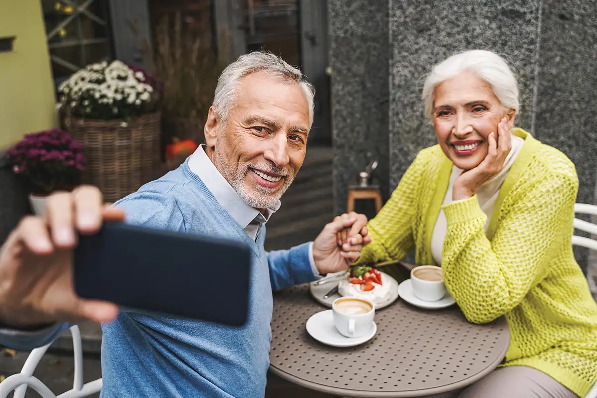An Online Dating Coach Offers Advice for Senior Dating