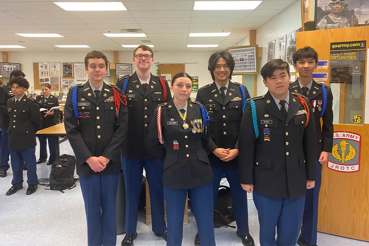 Fairfax County Students Learn Life Skills from Veterans in JROTC