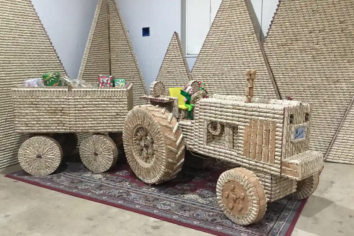 This NoVA Vineyard’s Amazing Cork Displays Belong on Your Christmas ...