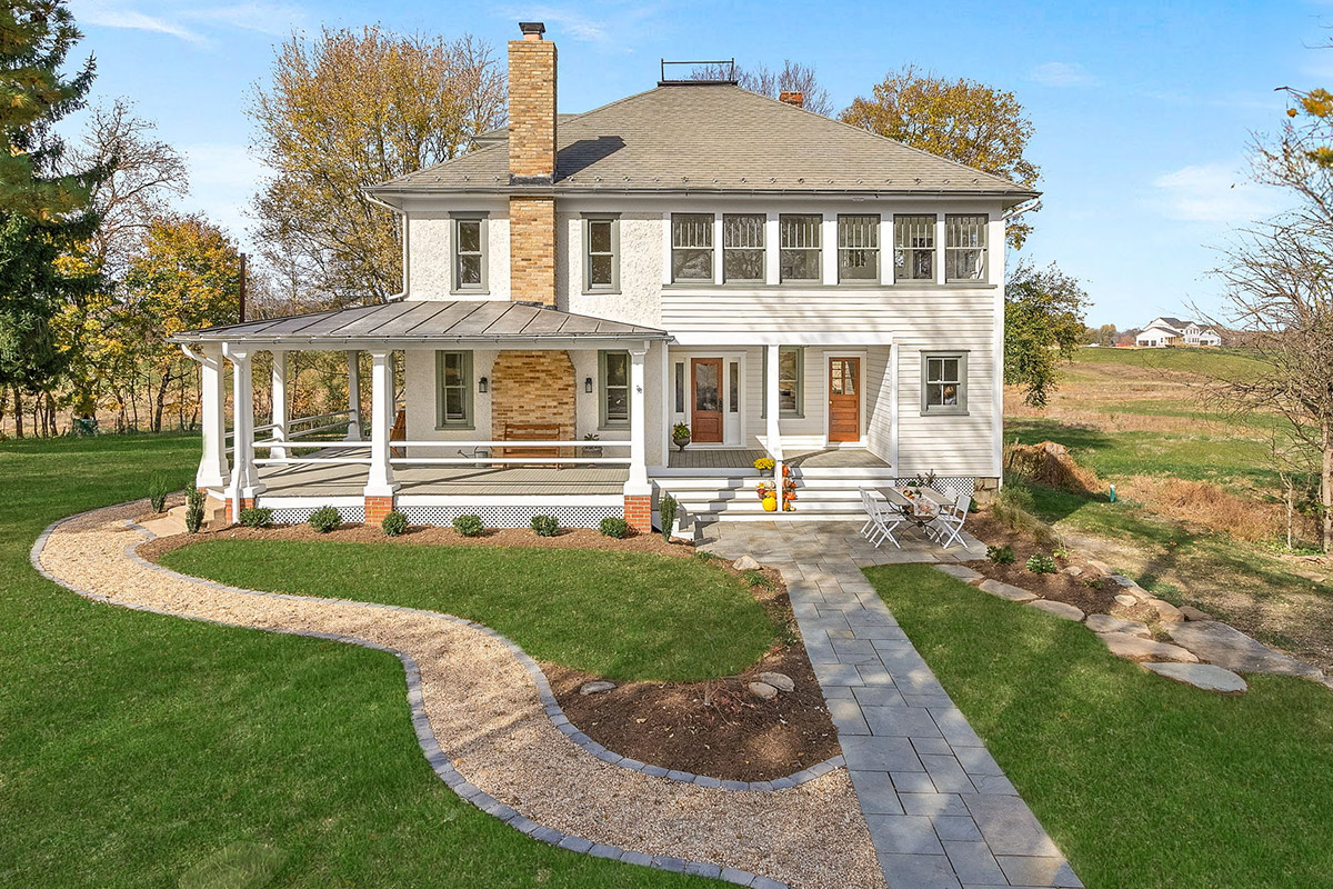 How a Local Mother-Daughter Duo Restored This 1920s Waterford Farmhouse