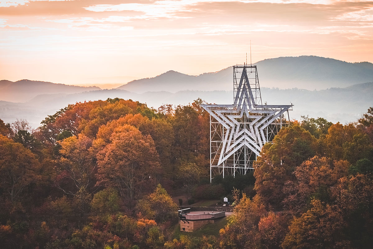 Escape to the Blue Ridge Mountains with a Trip to Roanoke